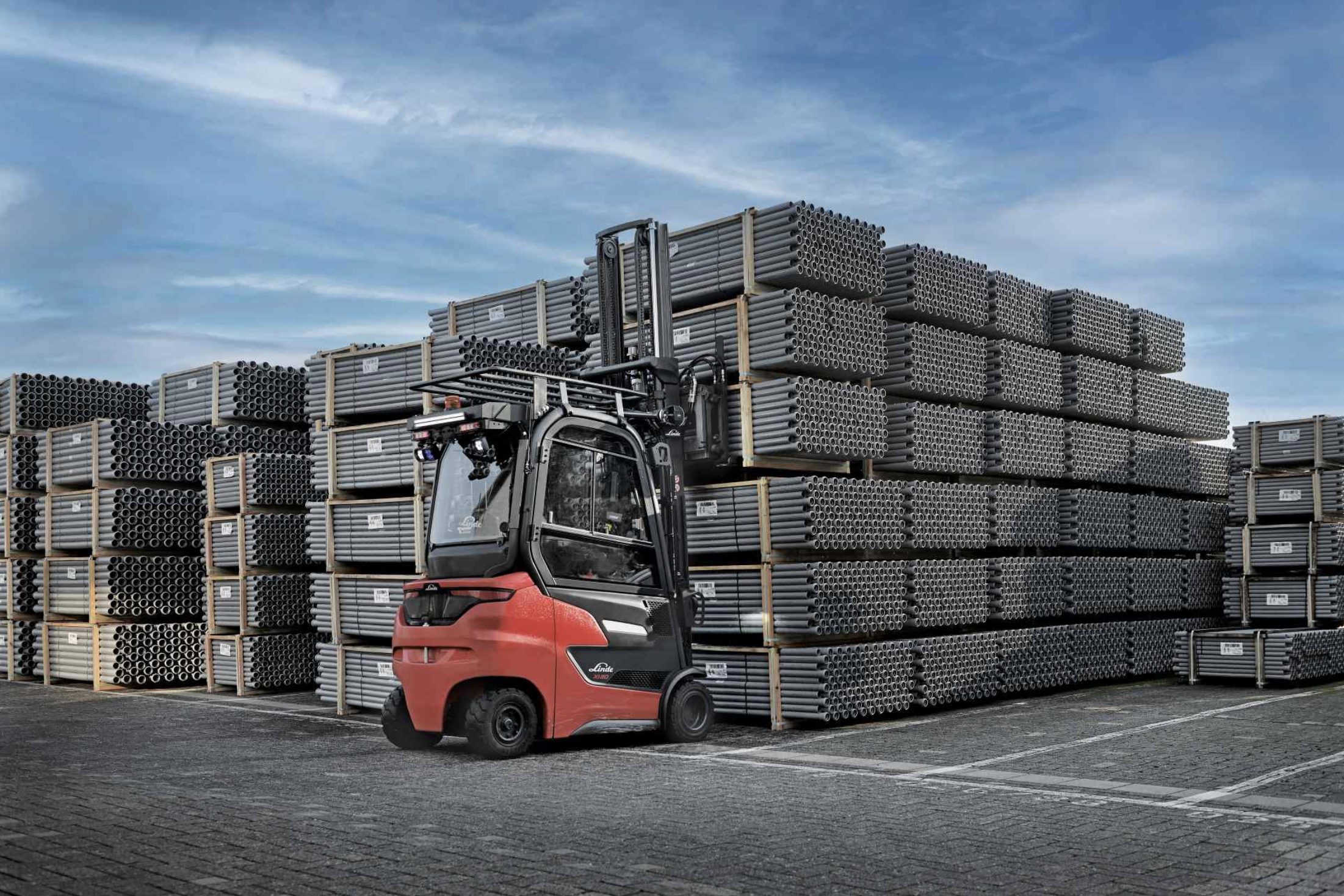 Logistikos ir sandėliavimo įmonės renkasi elektrinius krautuvus: kiek ...